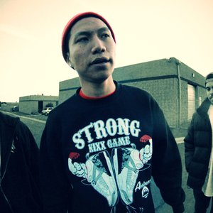 Traphik Girlfriend With