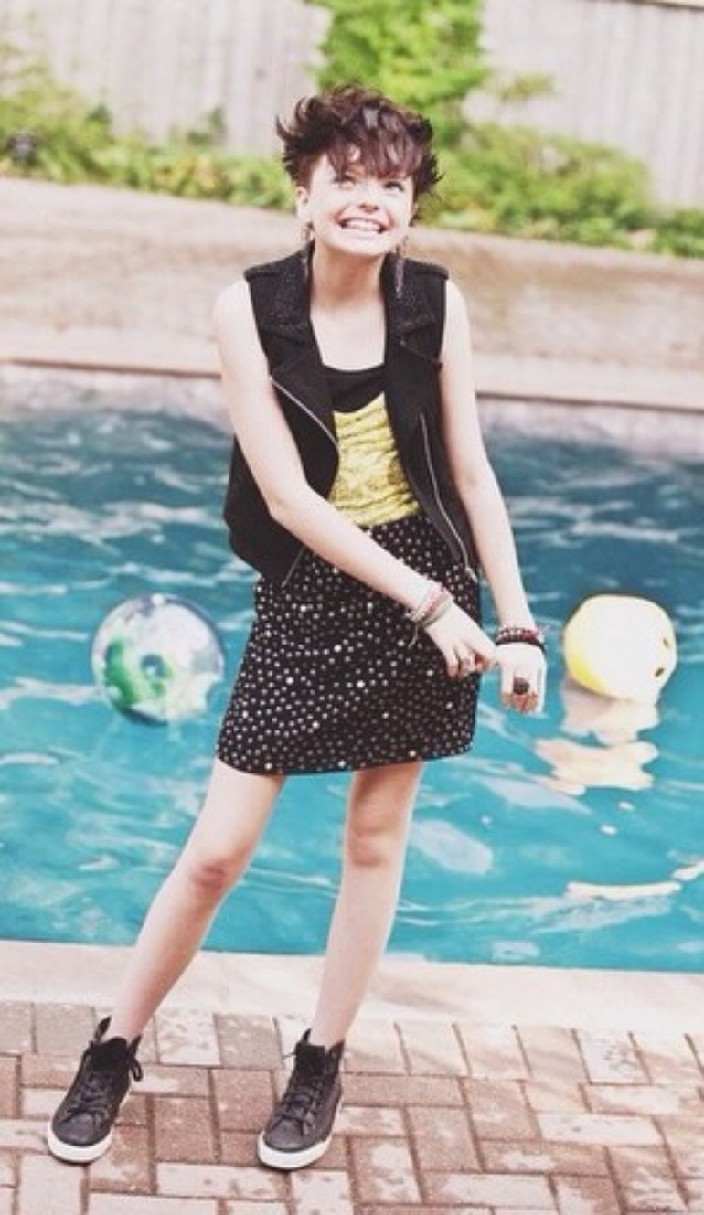 Charlie Storwick's Instagram, Twitter & Facebook on IDCrawl