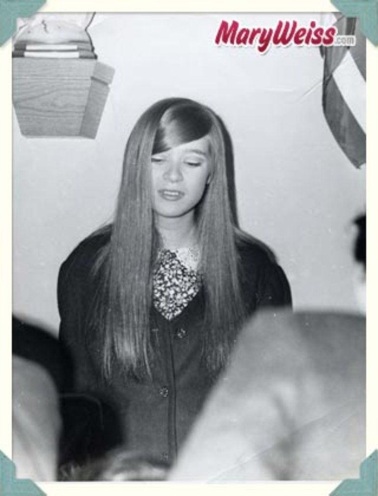 Mary Weiss's Instagram, Twitter & Facebook on IDCrawl