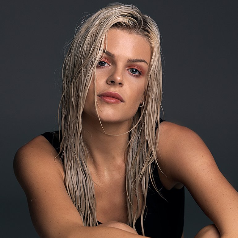 Michelle Stage's Instagram, Twitter & Facebook on IDCrawl