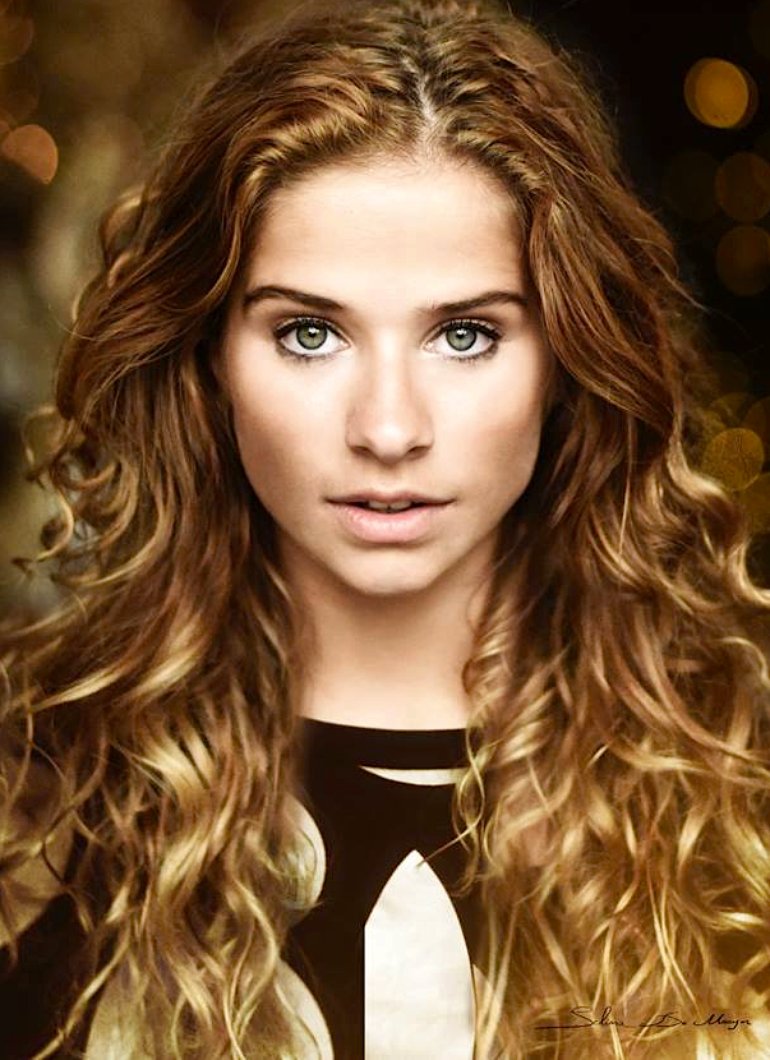 Laura Tesoro's Instagram, Twitter & Facebook on IDCrawl