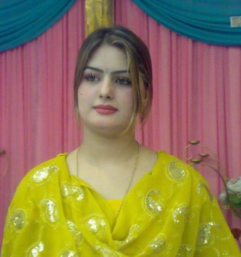 Ghazala Javed Grave Open