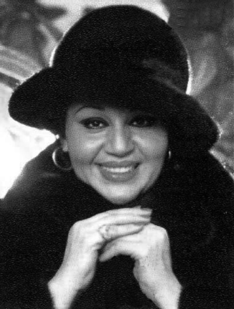 Hayedeh Photos (2 of 38) | Last.fm