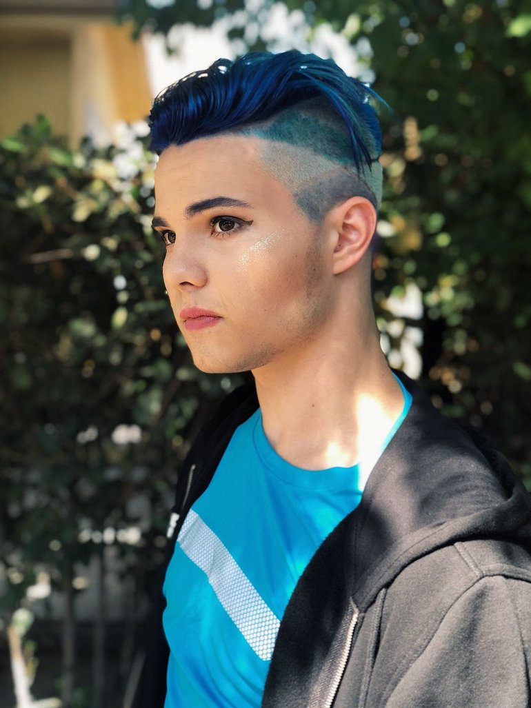 Zach Callison's Instagram, Twitter & Facebook on IDCrawl