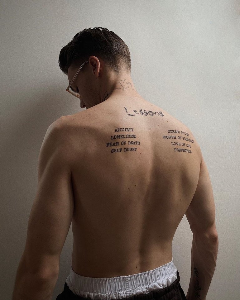 Retušovat Roucho to jo mikolas josef versace model Sakra Dát program