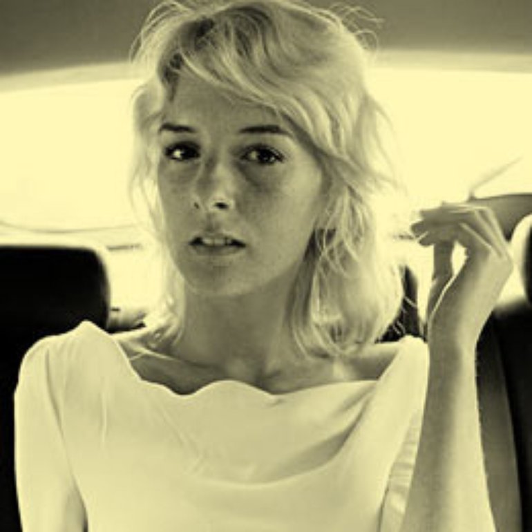 Jonna Lee's Instagram, Twitter & Facebook on IDCrawl