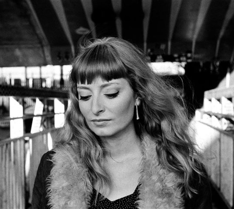 Holly Walker's Instagram, Twitter & Facebook on IDCrawl