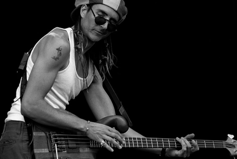 Les Claypool Biography