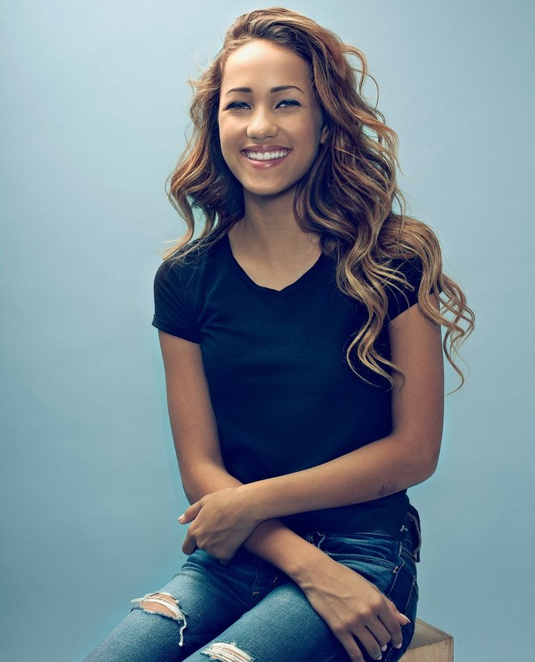 Skylar Stecker Boyfriend
