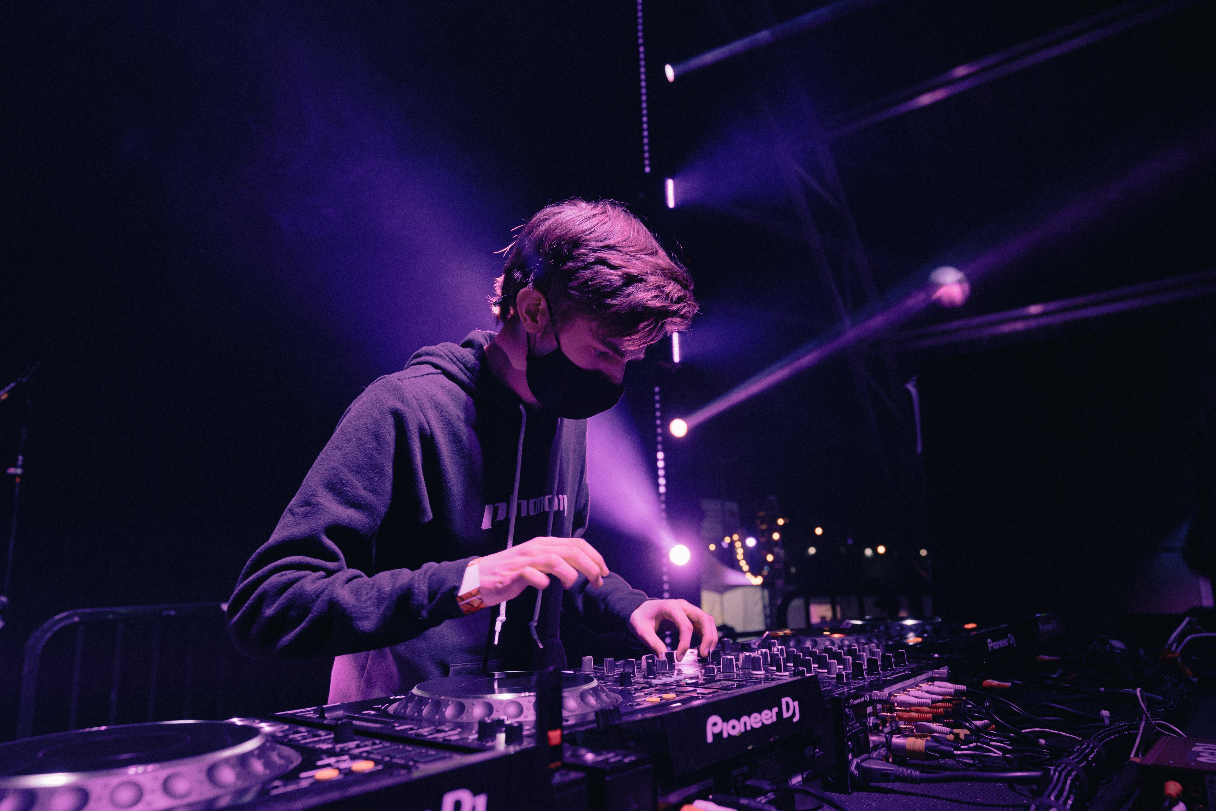 Phonon music, videos, stats, and photos | Last.fm