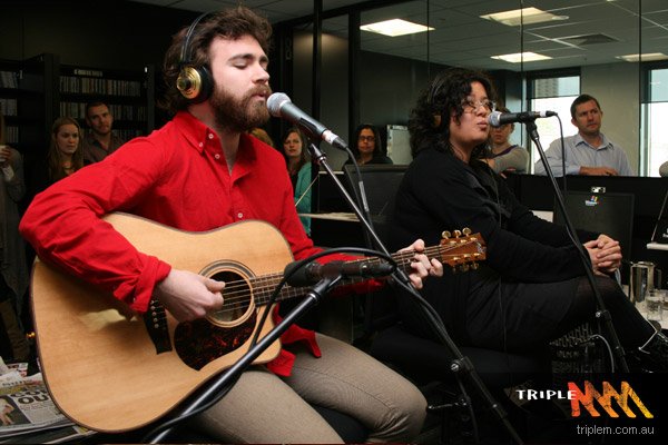 Liam Finn & EJ Barnes biography | Last.fm