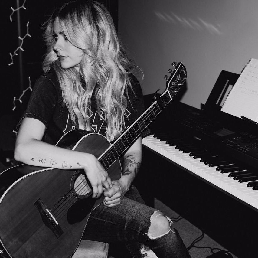Avril Lavigne music, videos, stats, and photos | Last.fm