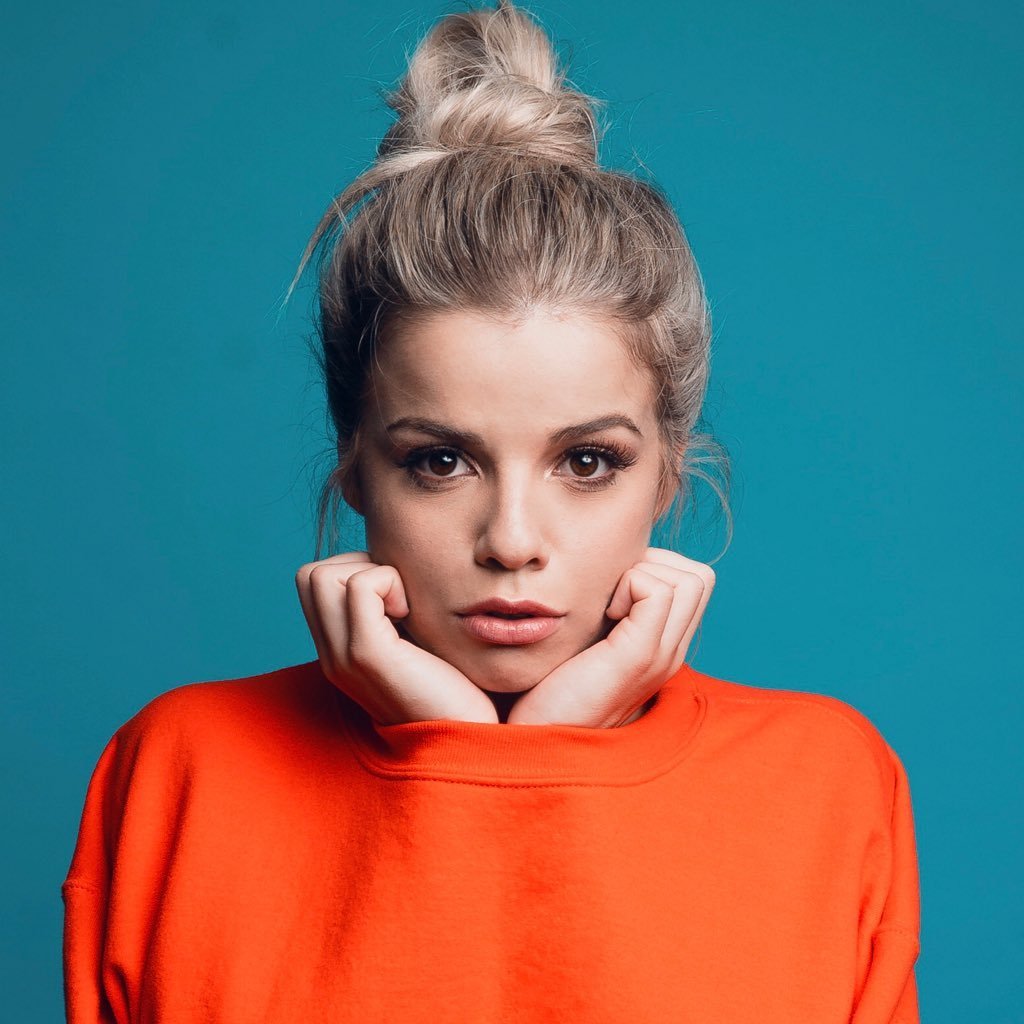 Ivy Adara biography | Last.fm