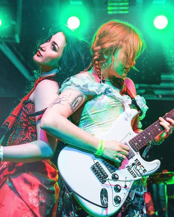 Músicas, vídeos, estatísticas e fotos de Chokecherry | Last.fm