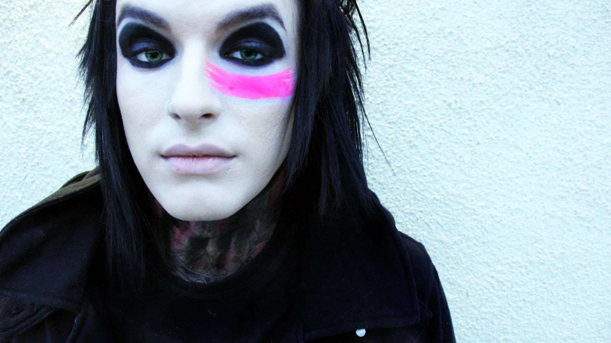 Nicholas Matthews Eyes