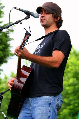 Aaron Shust biography | Last.fm