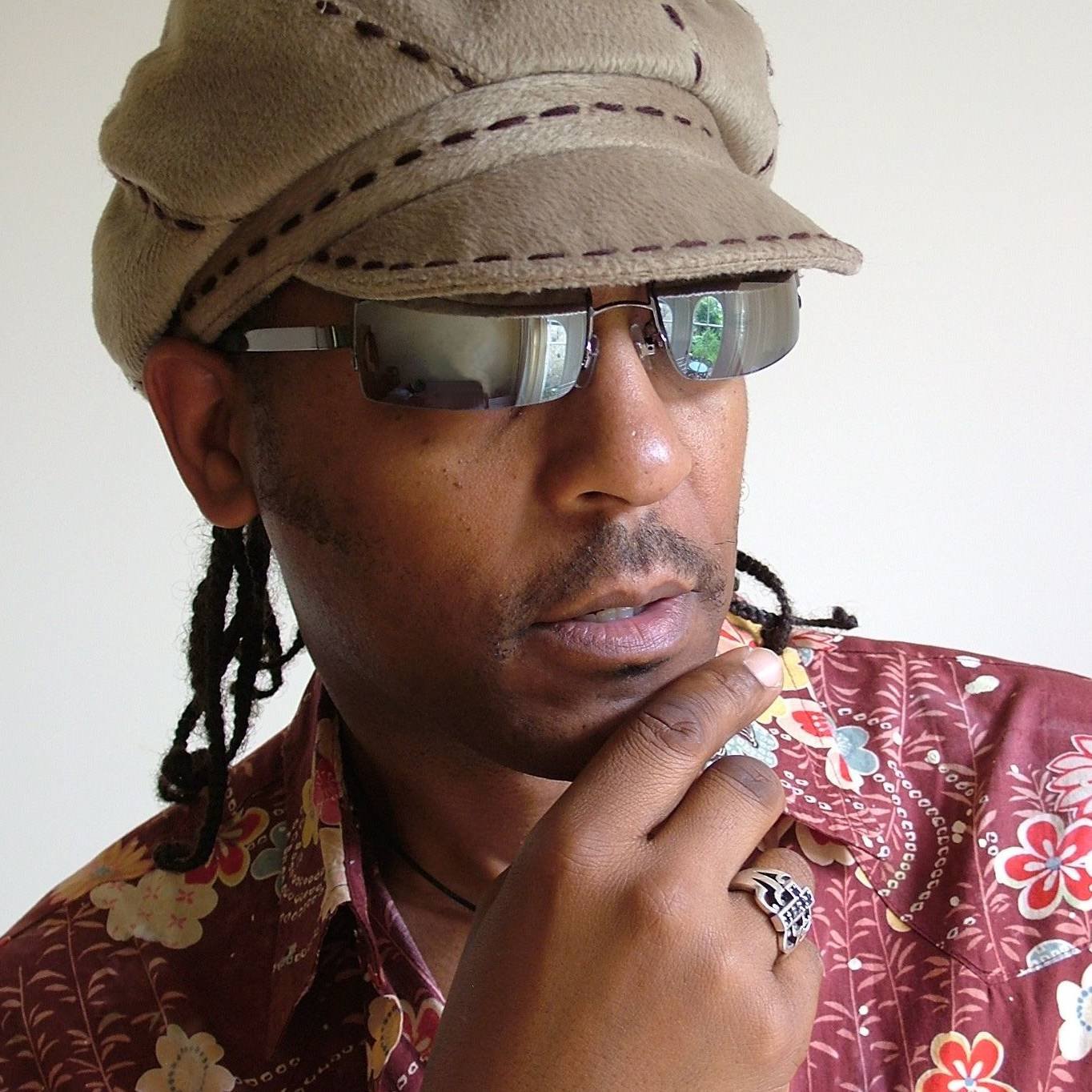 Jeffrey Daniel's Instagram, Twitter & Facebook on IDCrawl