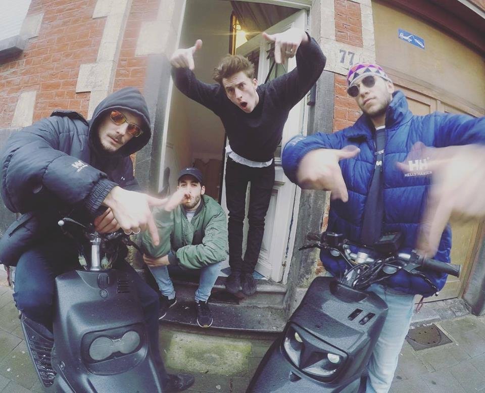 Músicas, vídeos, estatísticas e fotos de 77 | Last.fm