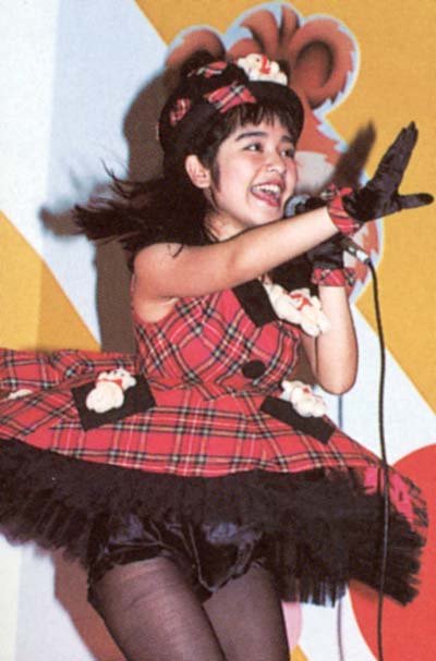 Hayasaka Yoshie - Música, videos, estadísticas y fotos | Last.fm