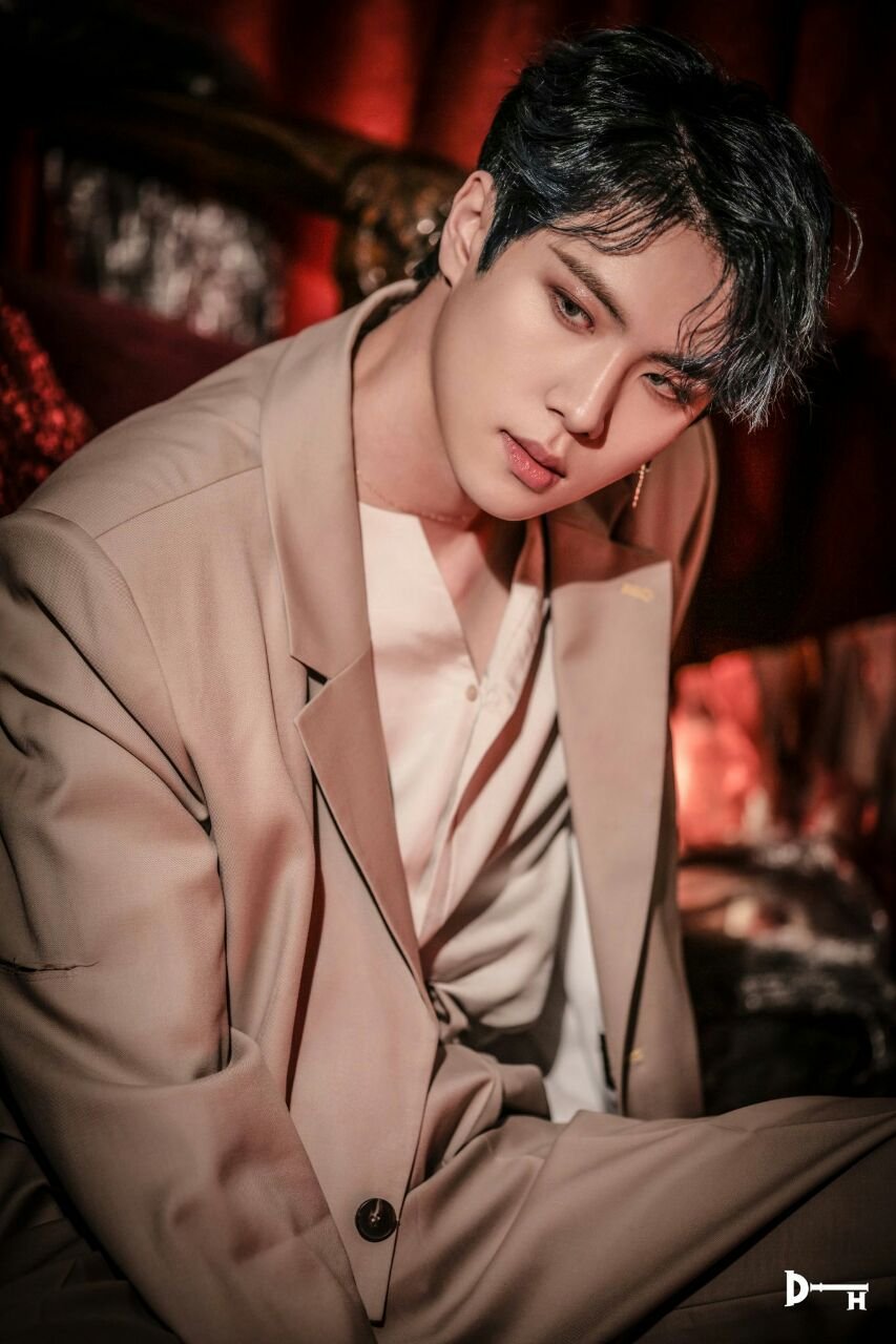 Músicas, vídeos, estatísticas e fotos de Kim Dong Han | Last.fm