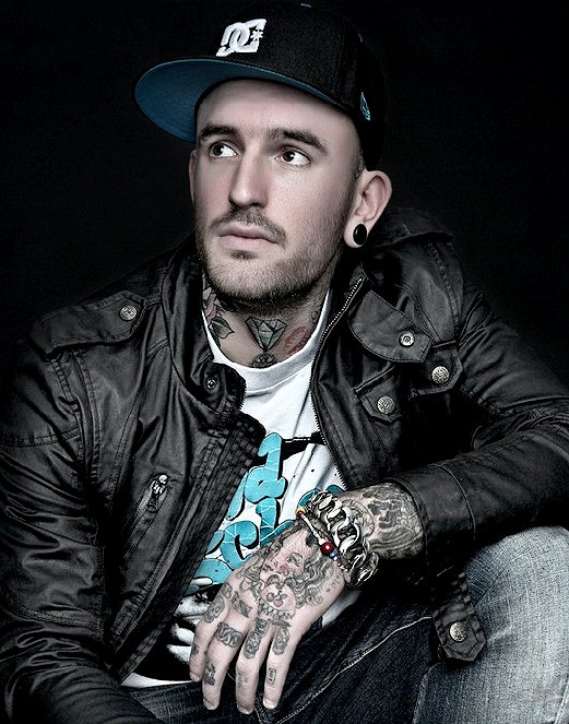 Ben Saunders Tattoos Saunders Forced Out Of Silva Bout With Injury