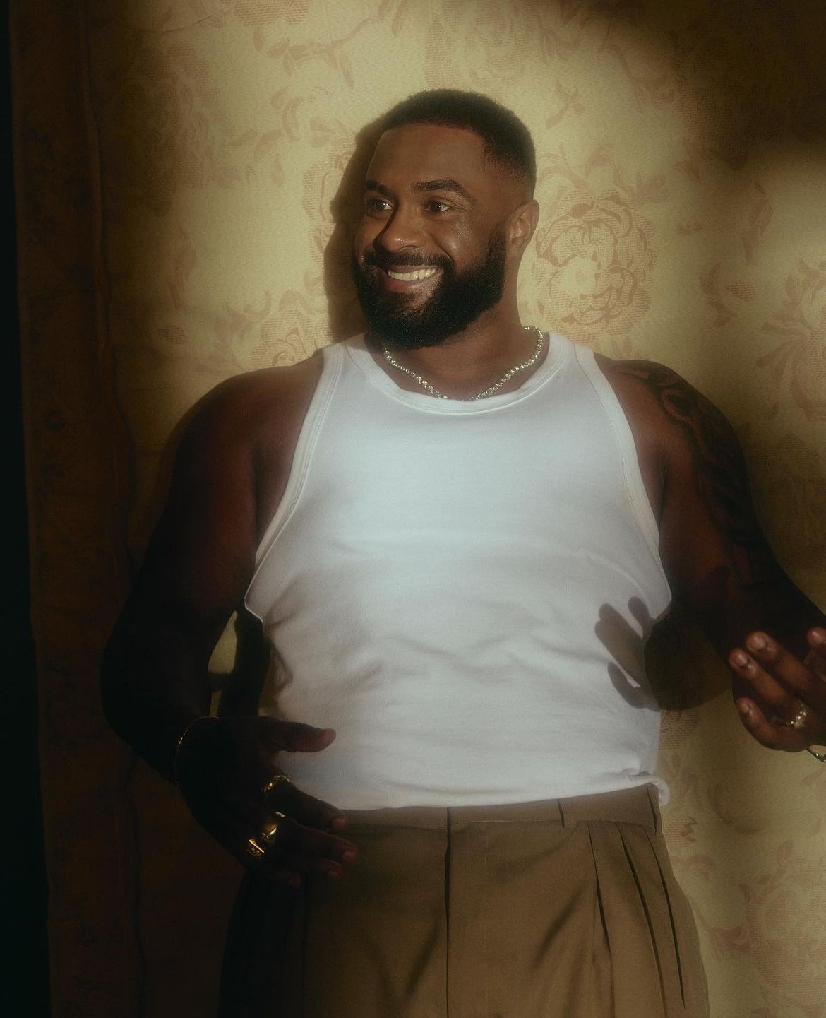 Stream 06. Baco Exu do Blues - Samba in Paris [ft. Gloria Groove ...