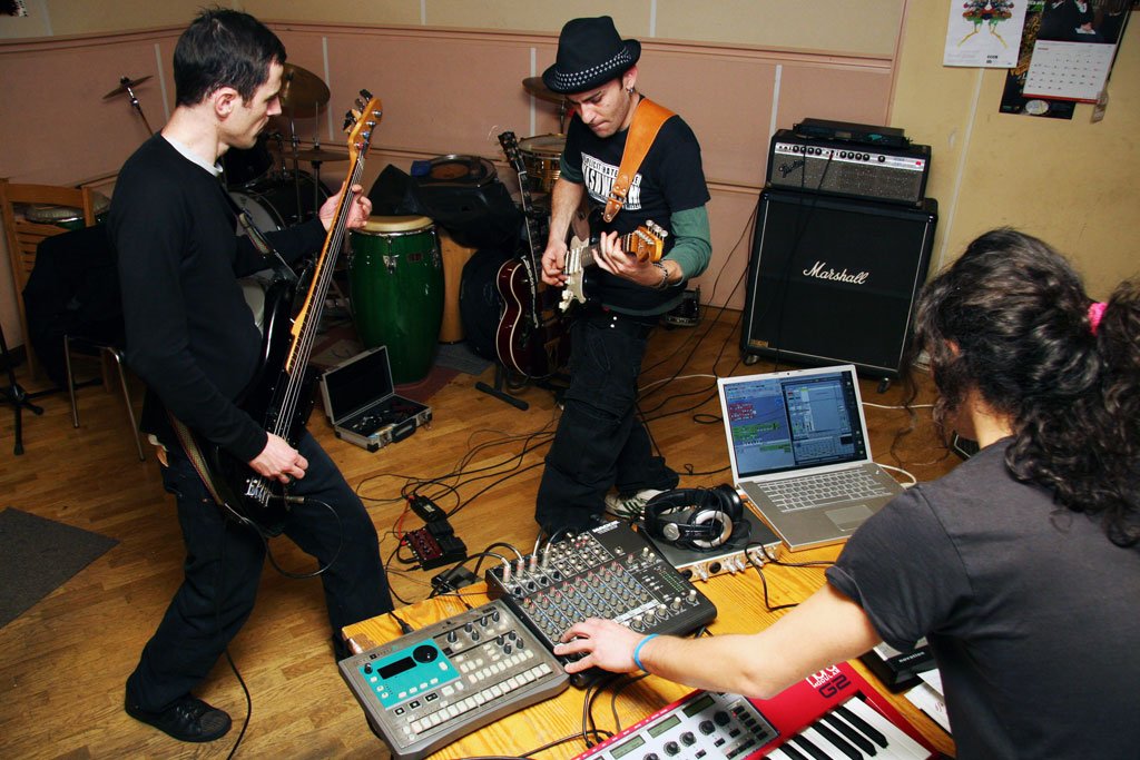 Mui music, videos, stats, and photos | Last.fm