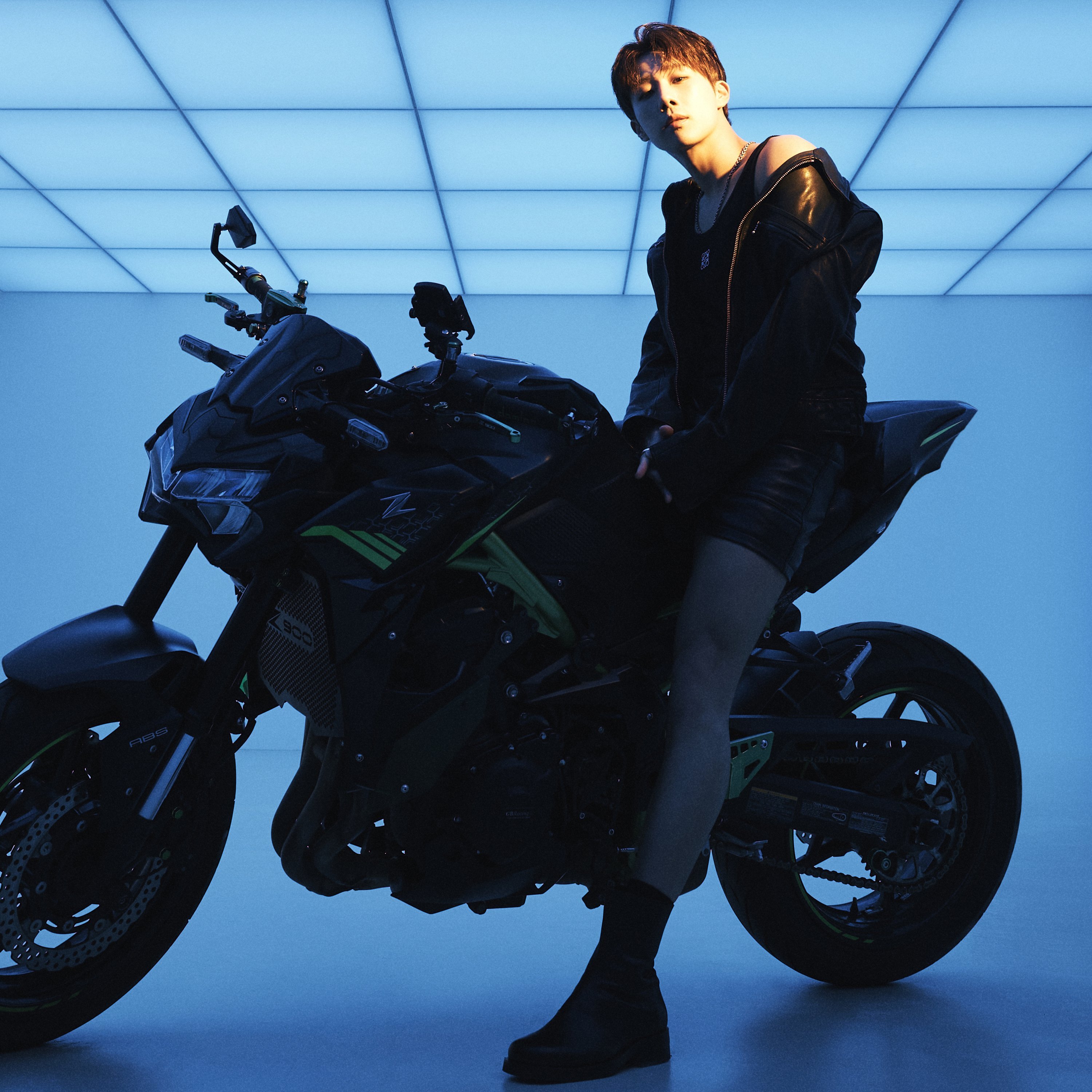 Infinite Sunggyu Abs