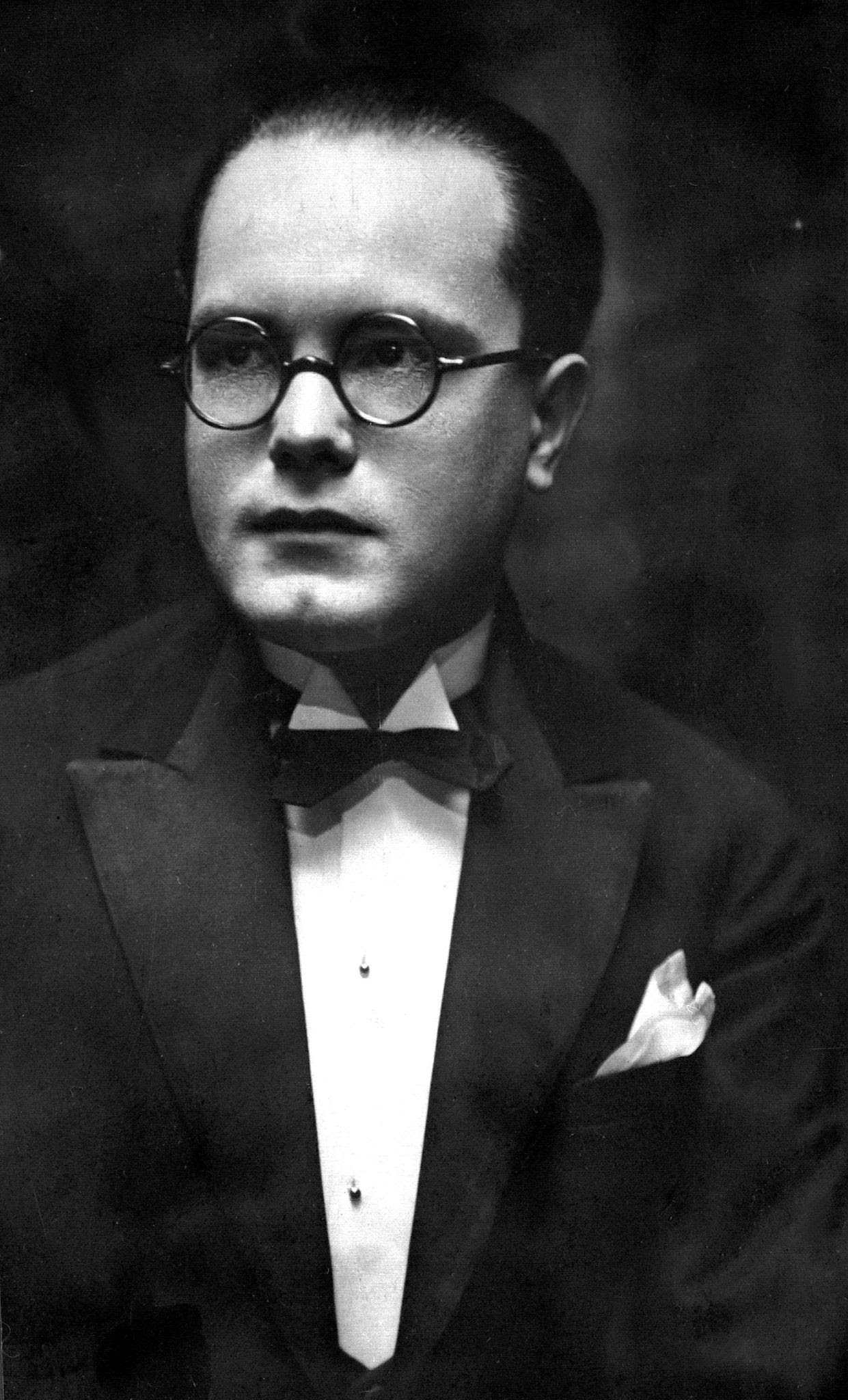 Raymond Music's Instagram, Twitter & Facebook on IDCrawl